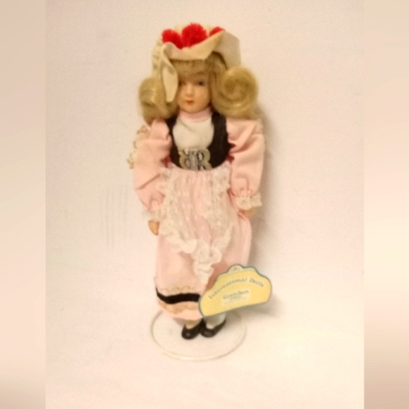 Russ | Other | Vintage Russ International Dolls Gretchen Germany ...